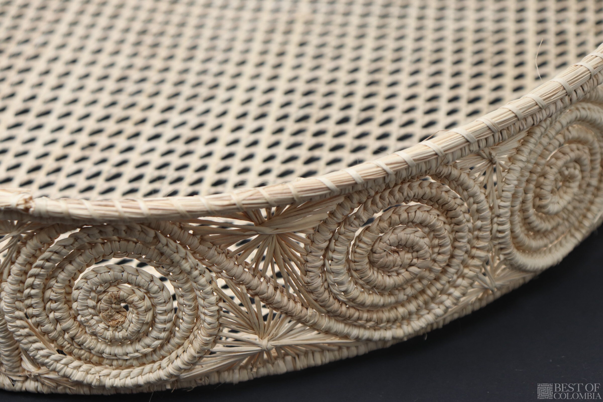 Iraca/straw Caracol Large Round Tray | Etsy