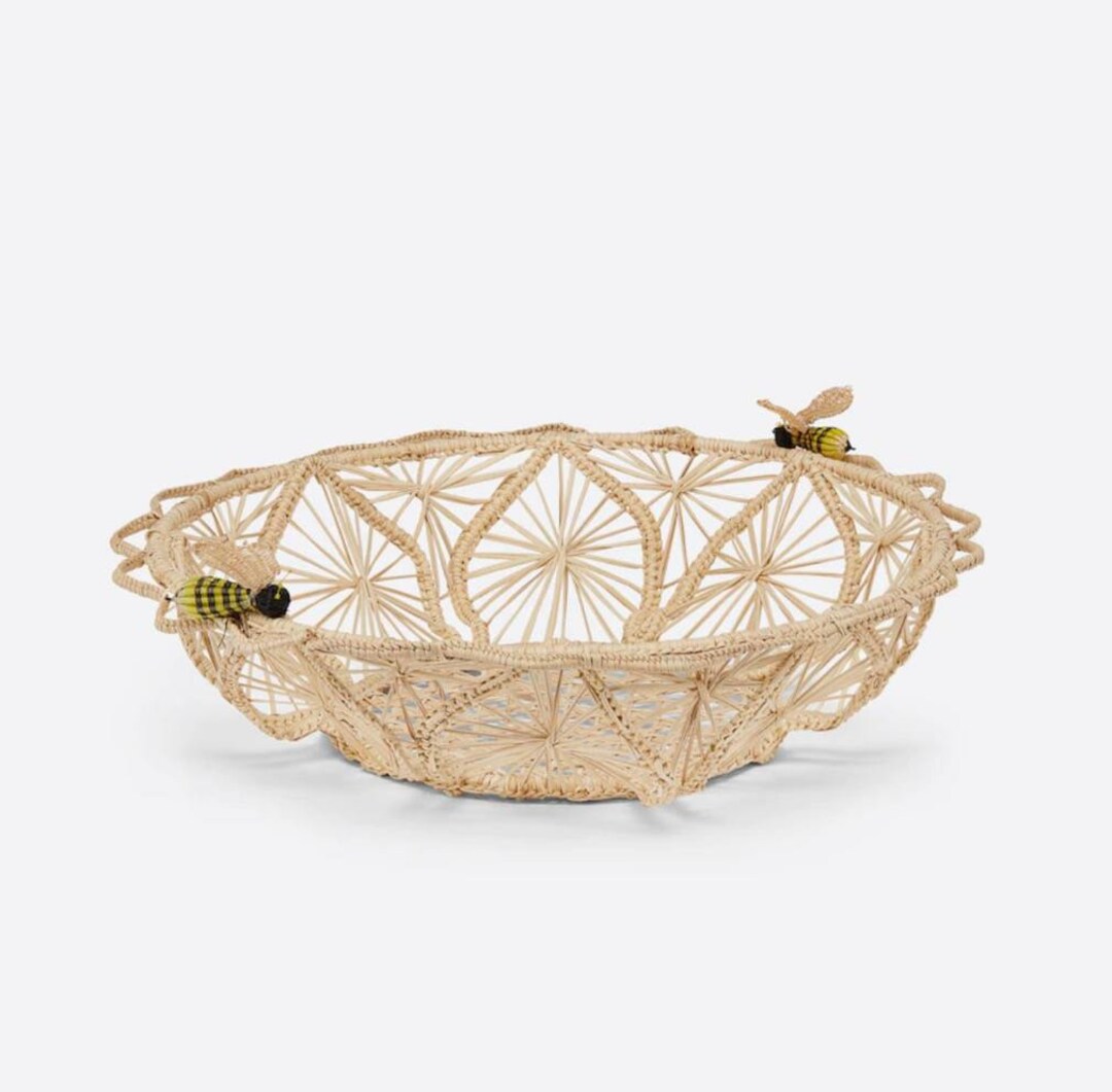 Iraca/straw Bee Basket - Etsy