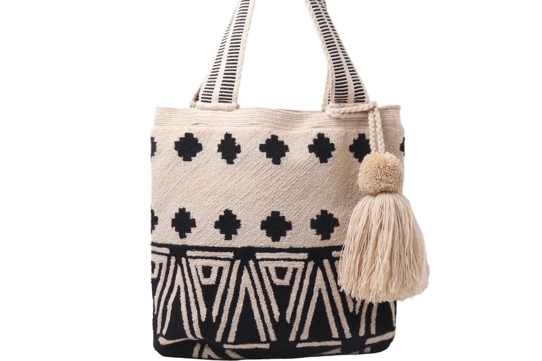Large Wayuu Tote Bag - Black & Beige Edition | Classic Wayuu Handbags ...