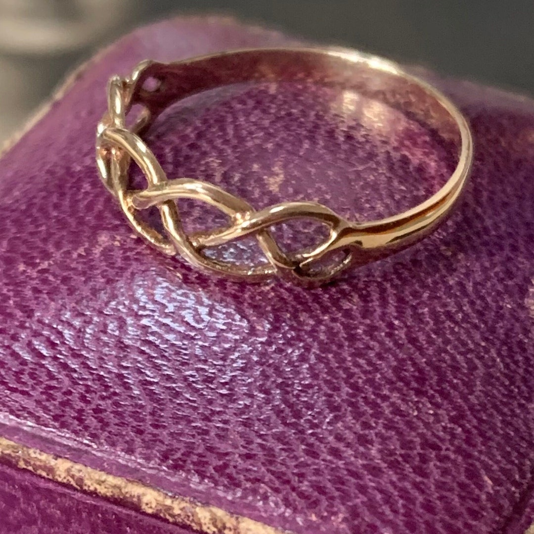 Celtic Curb Knot Ring in 9ct Yellow Gold. 1970s Retro London Hallmark ...