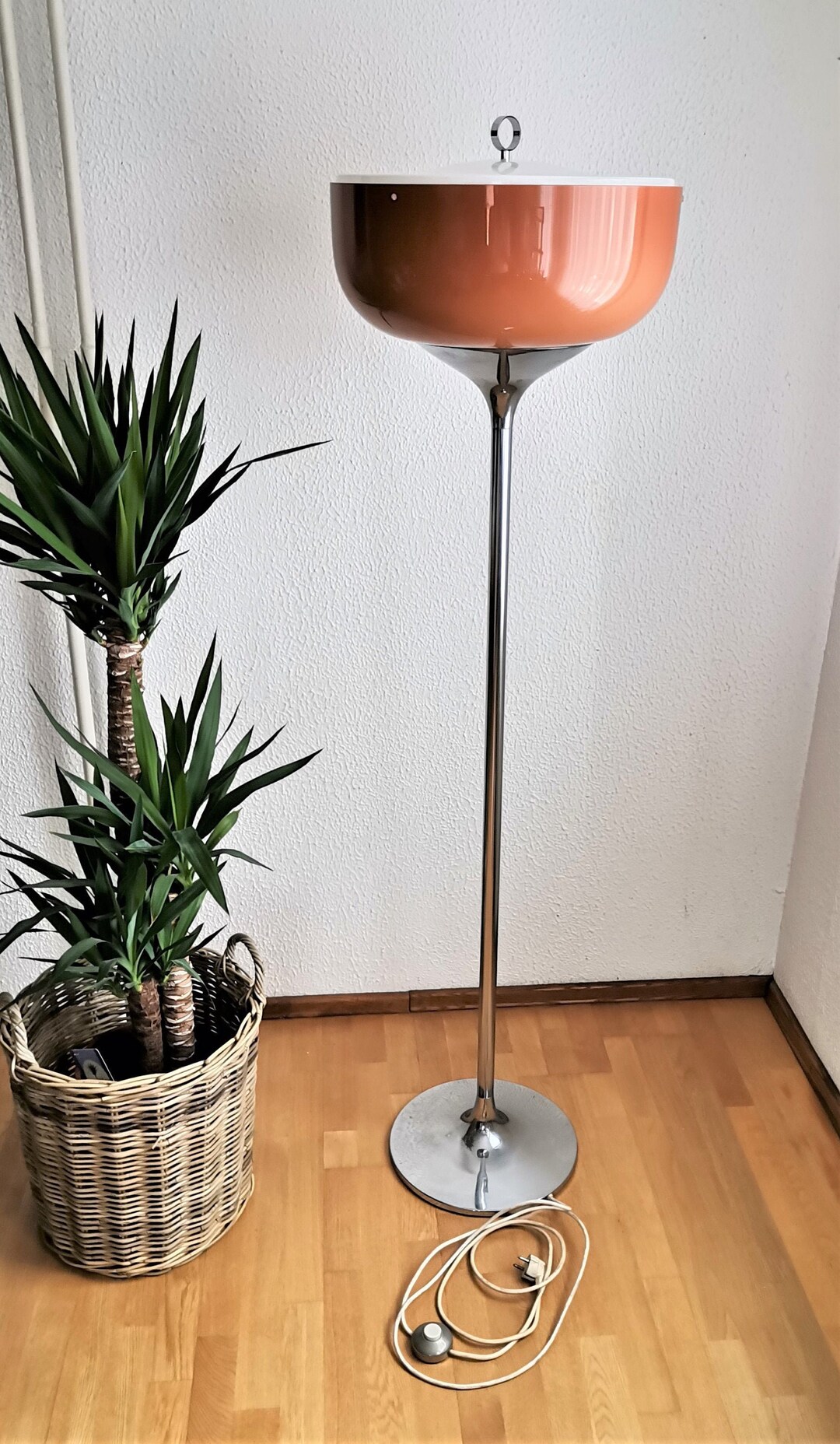 MEBLO Guzzini Floor Lamp / Sunrise in Brown / Very Rare Find / Vintage ...