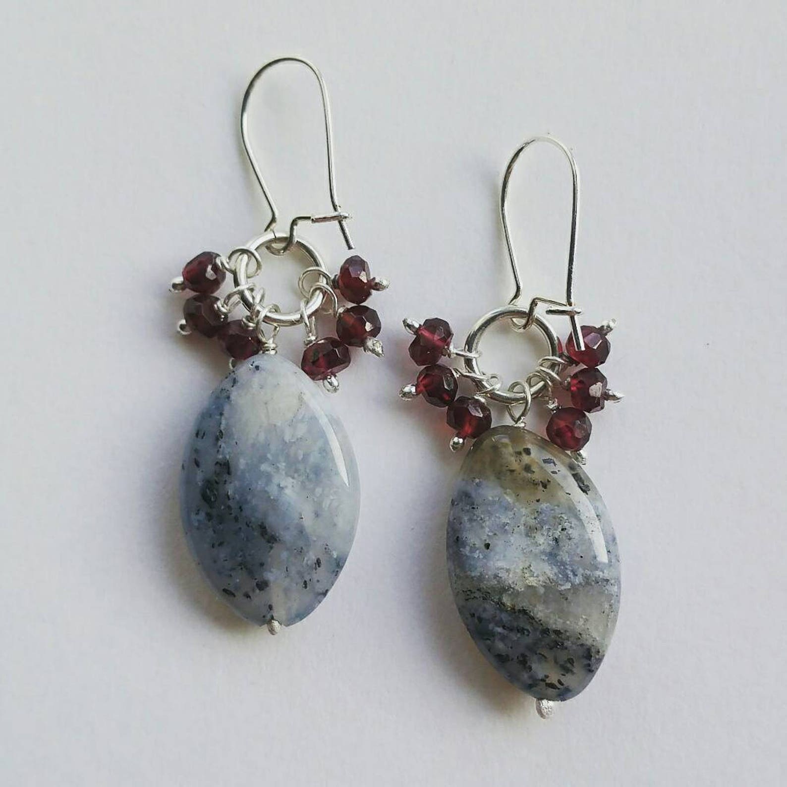 925 Sterling Silver Ice Blue Agate y Faceted Sparkling Garnet - Etsy España