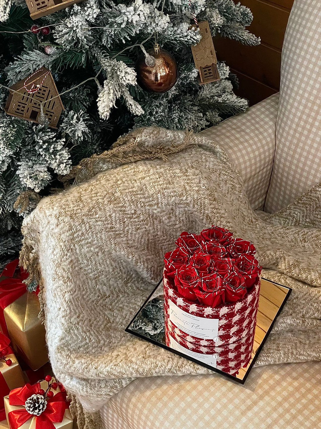 Merry Xmas Preserved Red Roses Hug Bucket Acrylic Box - Etsy