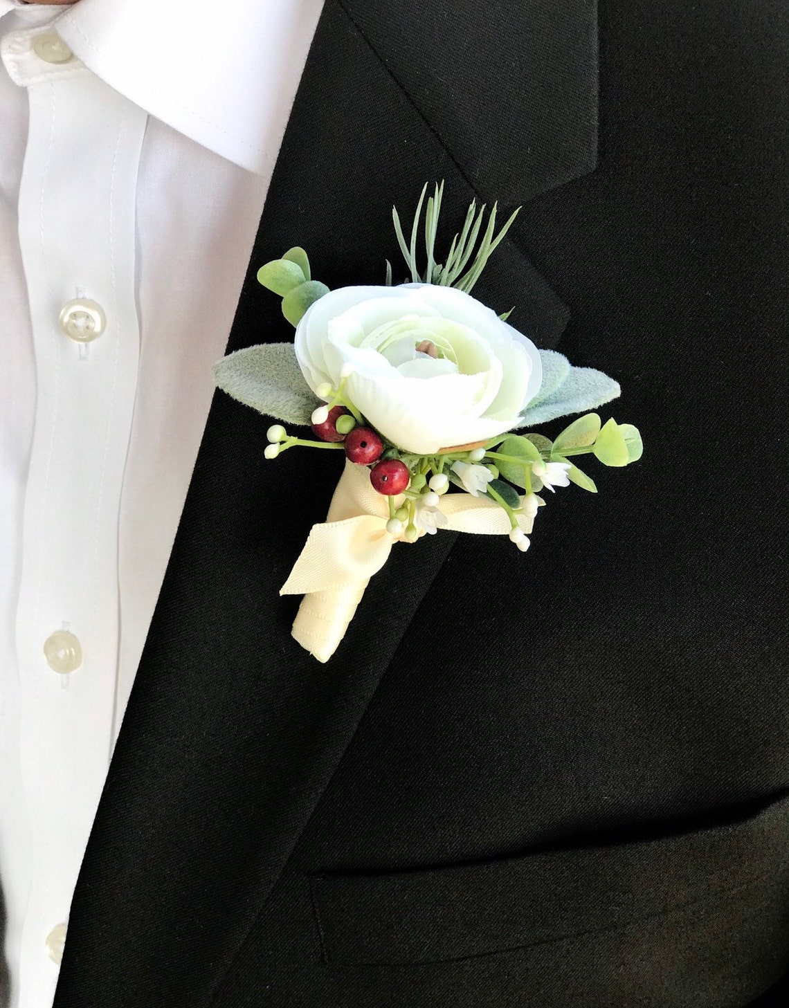 Ranunculus Boutonnieres Groom Boutonniere Winter | Etsy