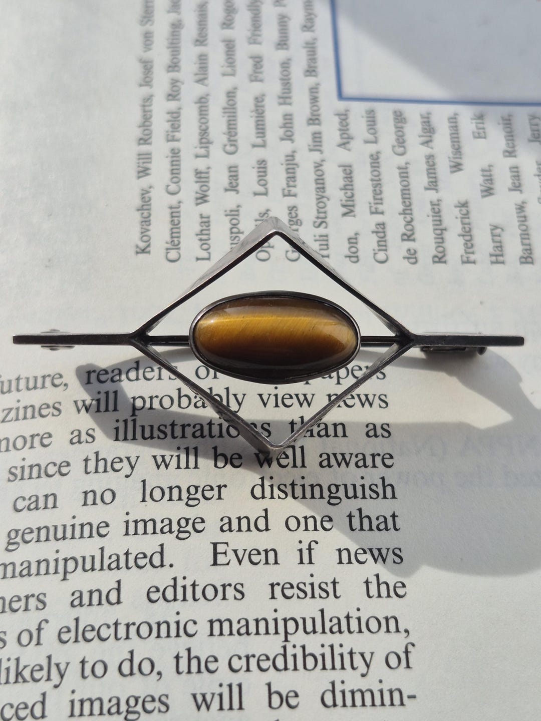 Vintage Finnish 813H Silver Tiger's Eye Brooch | Kultakeskus Oy | Mid ...