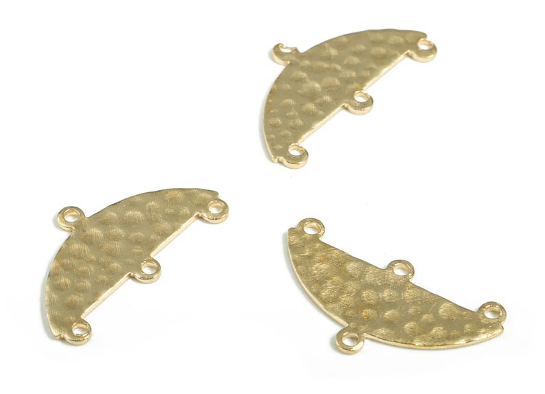 Conector de pendientes semicircular martillado de latón - Colgantes de ...