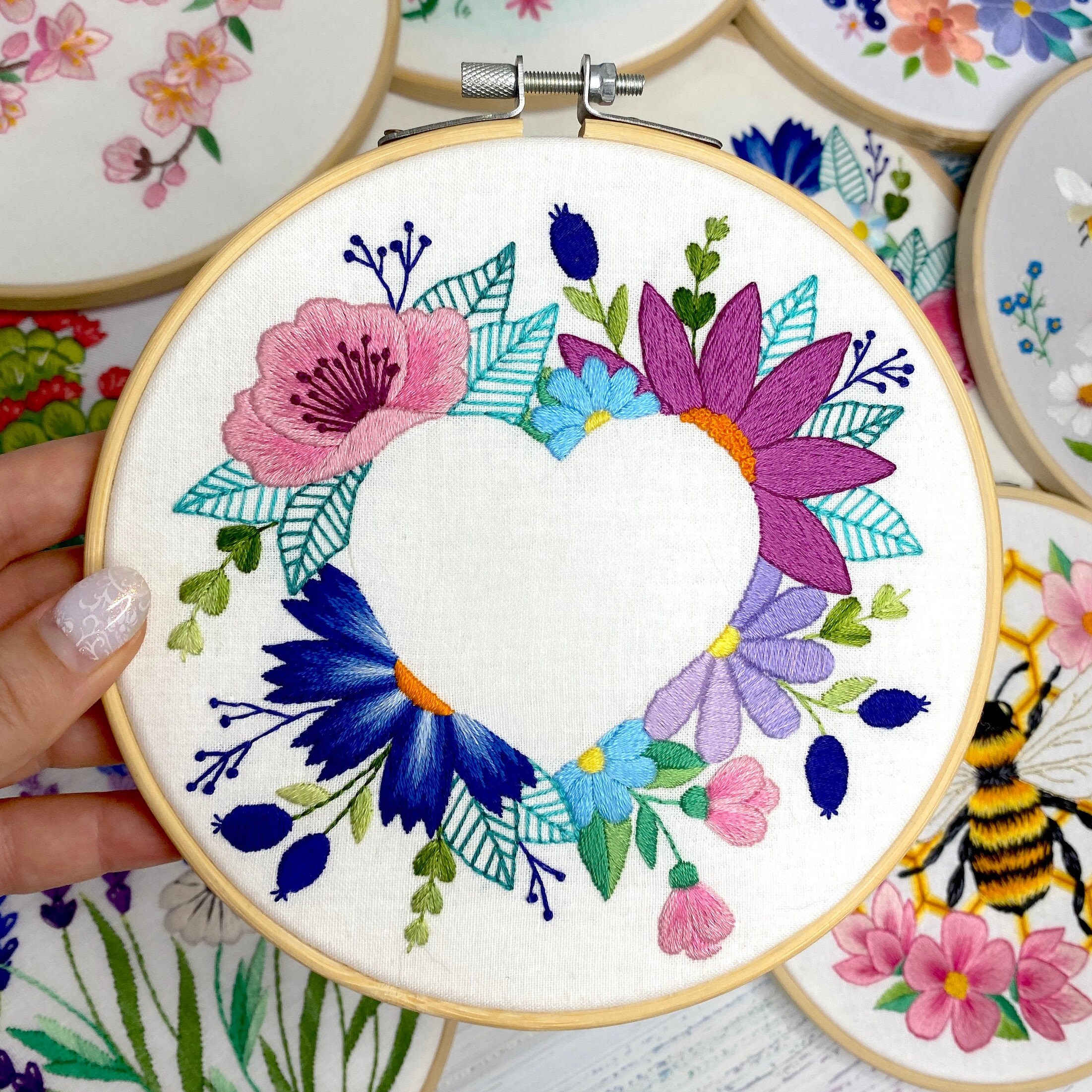 Hand Embroidery Pattern Floral Heart Negative Space - Etsy Australia