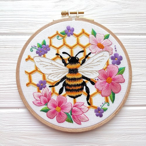 Bumble Bee Embroidery Pattern Digital Download Embroidery - Etsy