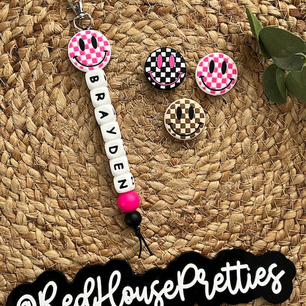 Checkered Smiley Face Keychain - Etsy