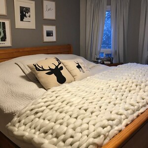 Super Chunky Vegan Yarn for Arm Knitting 100% Acrylic Roving - Etsy Canada