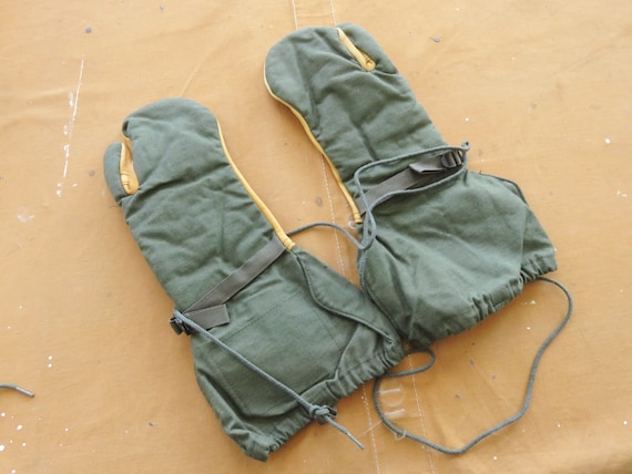 Medium / Large 80s US Army Trigger Finger Mittens / L… - Gem