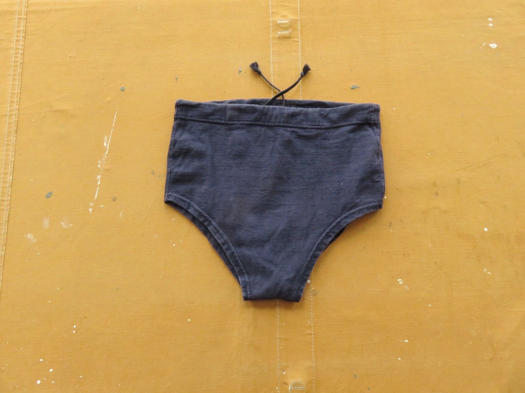 26 to 28 Waist 50s US Navy Blue Cotton Swimsuit / Briefs Men's Swim ...