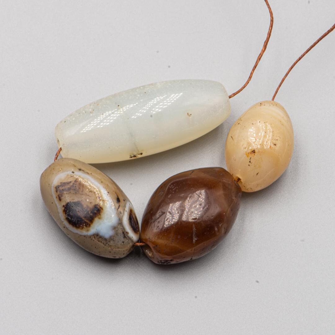 Set of 4 Ancient Agate Beads From Tibet and the Surrounding Himalayan ...