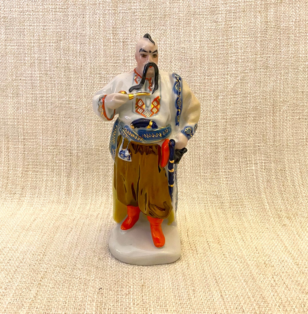 Rare Vintage Porcelain Figurine of a Ukrainian Cossack With Pipe – Made ...