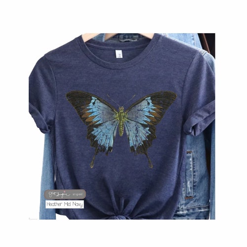 Butterfly T-shirt Cute Butterfly Tee Nature Lover Gift - Etsy