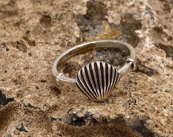 Kaleimaeole Silver Sunrise Shell Ring - Etsy