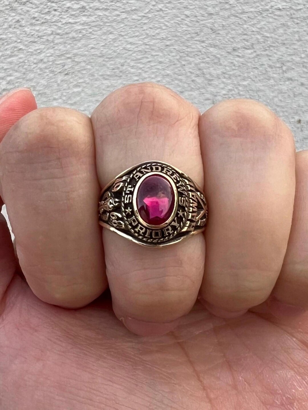 Vintage 1968 St Andrew’s Priory Hawaii 10K Yellow Gold Synthetic Ruby ...