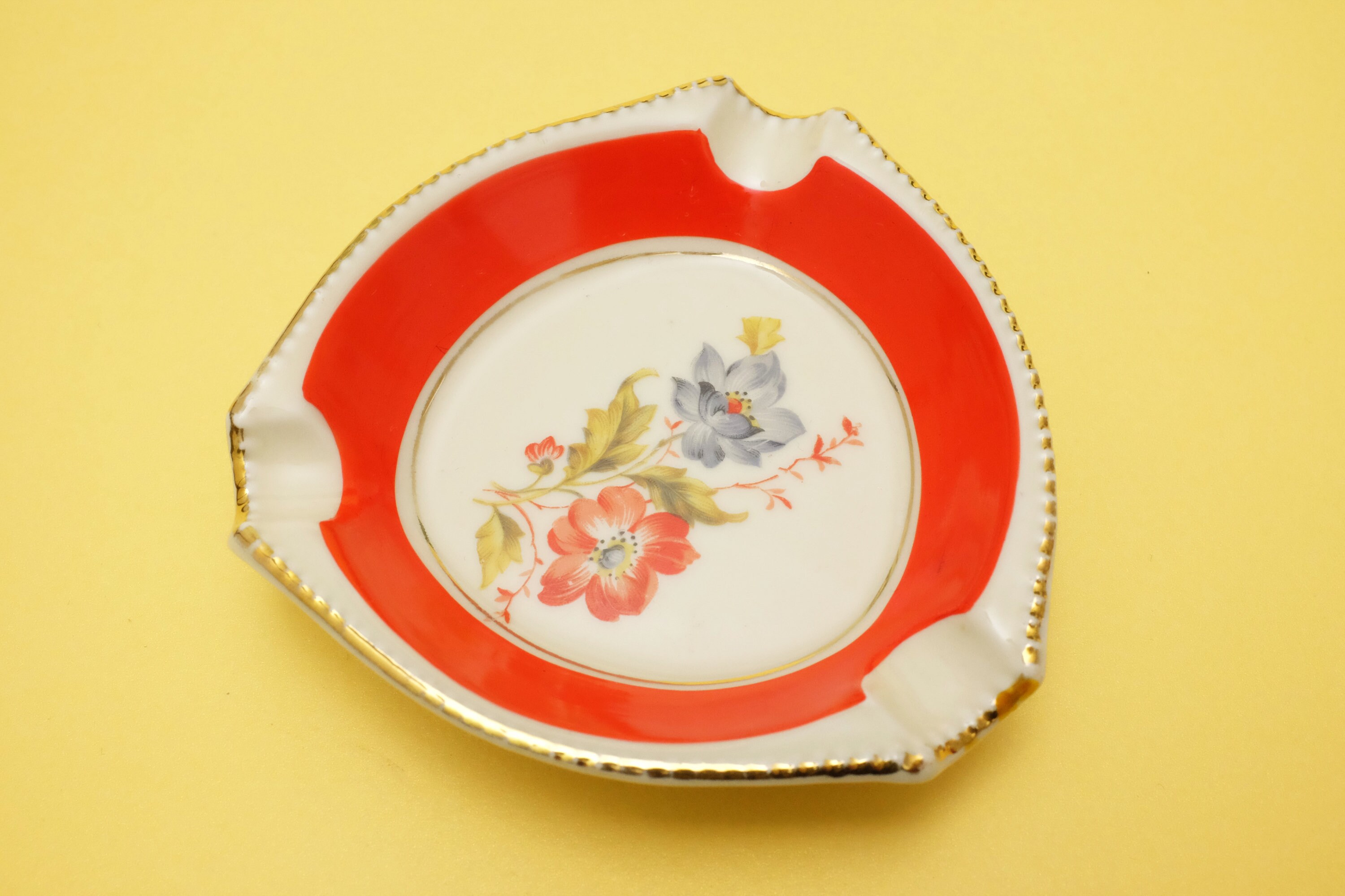 Vintage Thuringia Porcelain Ashtray With Flower Motif and 3 Cigarette ...
