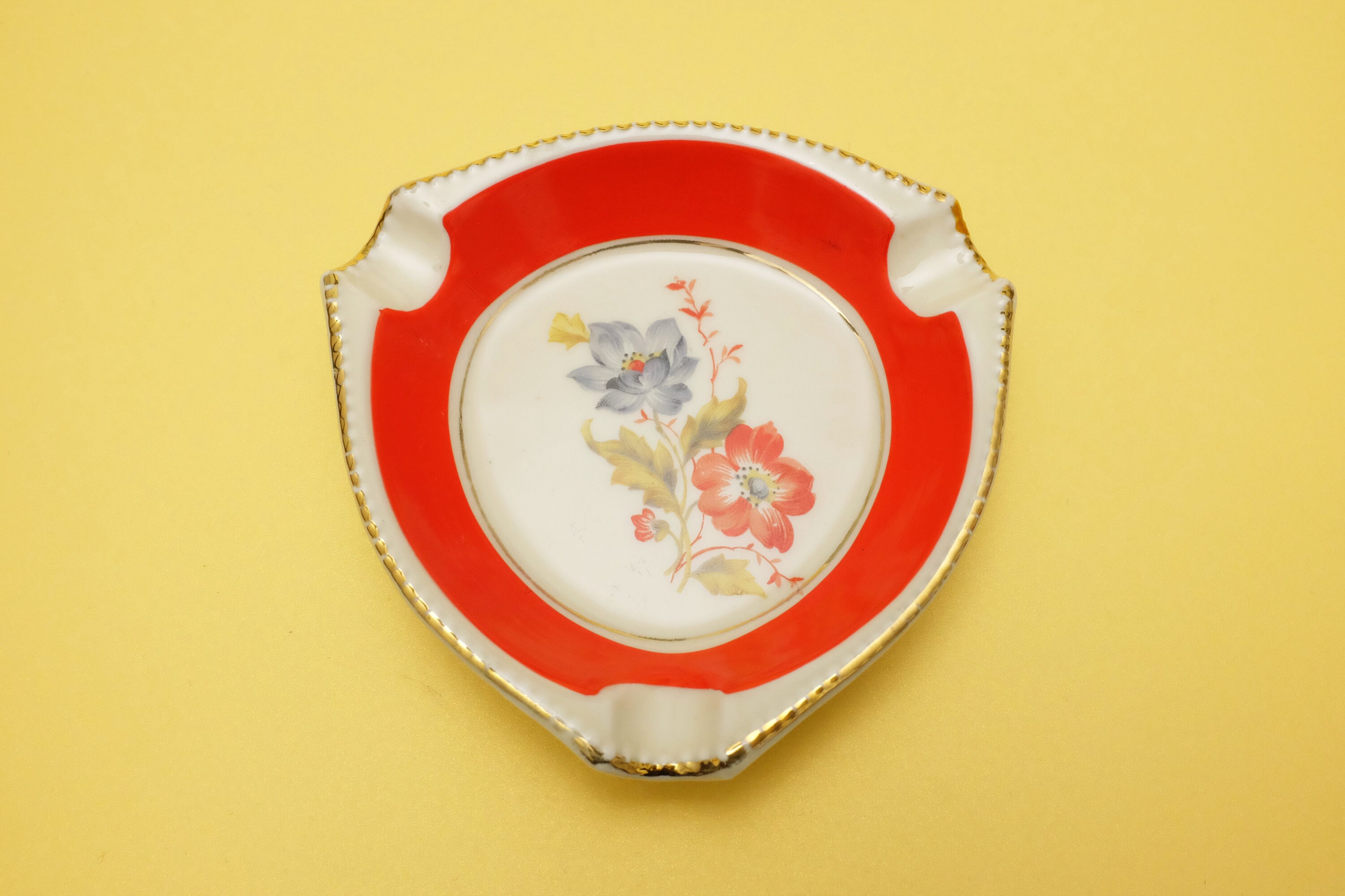 Vintage Thuringia Porcelain Ashtray With Flower Motif and 3 Cigarette ...