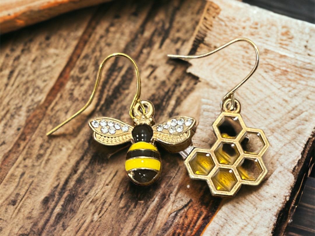 Honey Bee Jewelry, Honey Comb Jewelry, Bee Hive Jewelry, Tiny Bee Pendant Earrings, Honey Bee ...