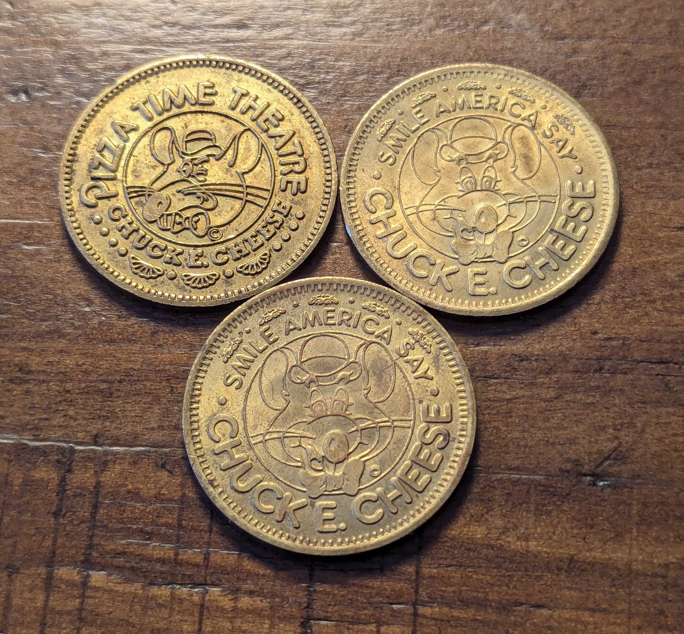 1982, 1983, 1984 Chuck E. Cheese Smile America in Pizza We Trust ...