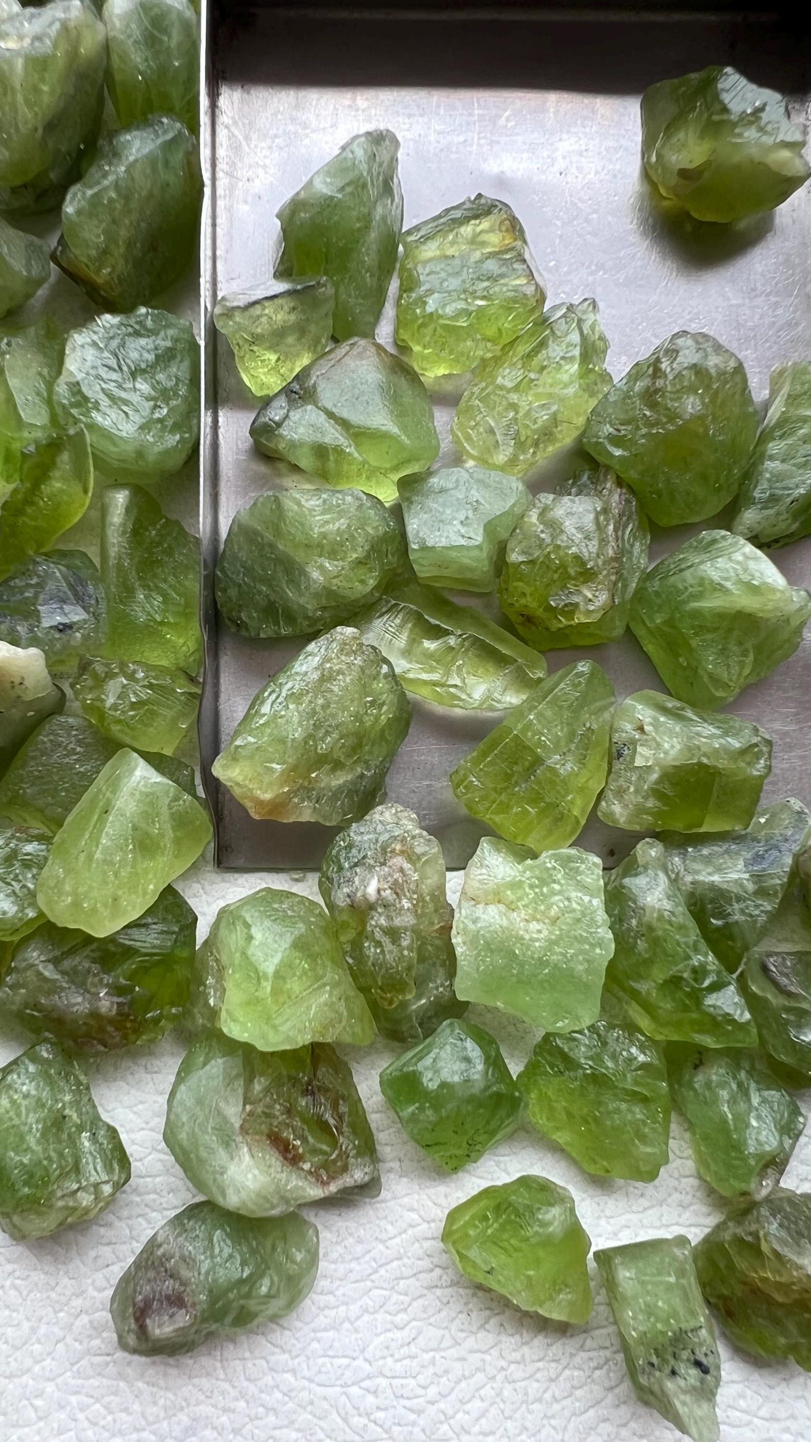 Rough/raw Peridot Stones, August Birthstone-peridot Raw Stone-green ...