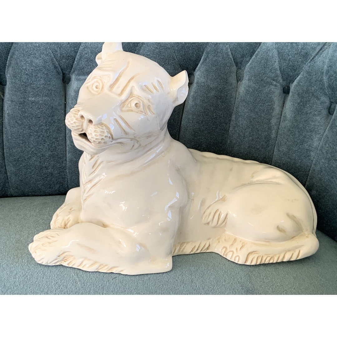 RARE Mottahedeh Sir Humphreys Wakefield BR Ceramic Recumbent Lioness - Etsy