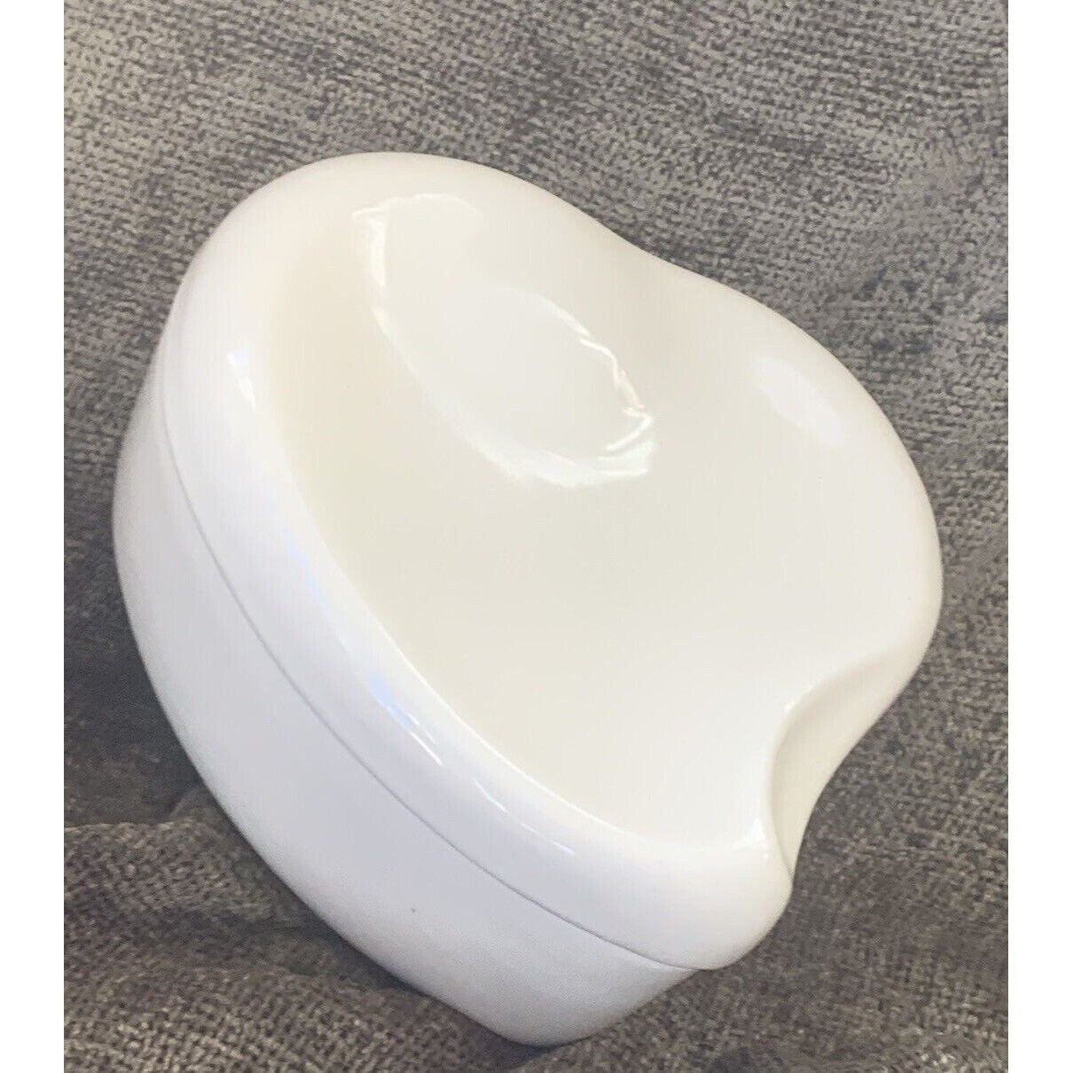 Elsa Peretti for Halston Lidded Heart Shaped Ceramic Powder Box ...