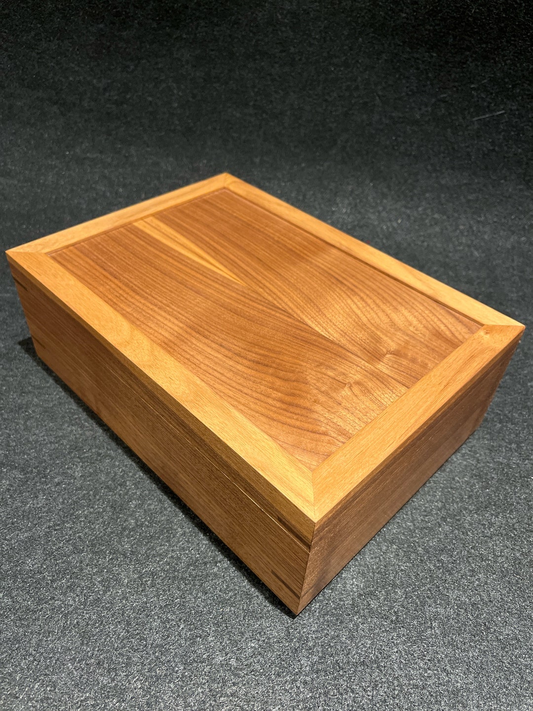 Handmade Cigar Humidor--solid Walnut Humidor--cigar Box - Etsy