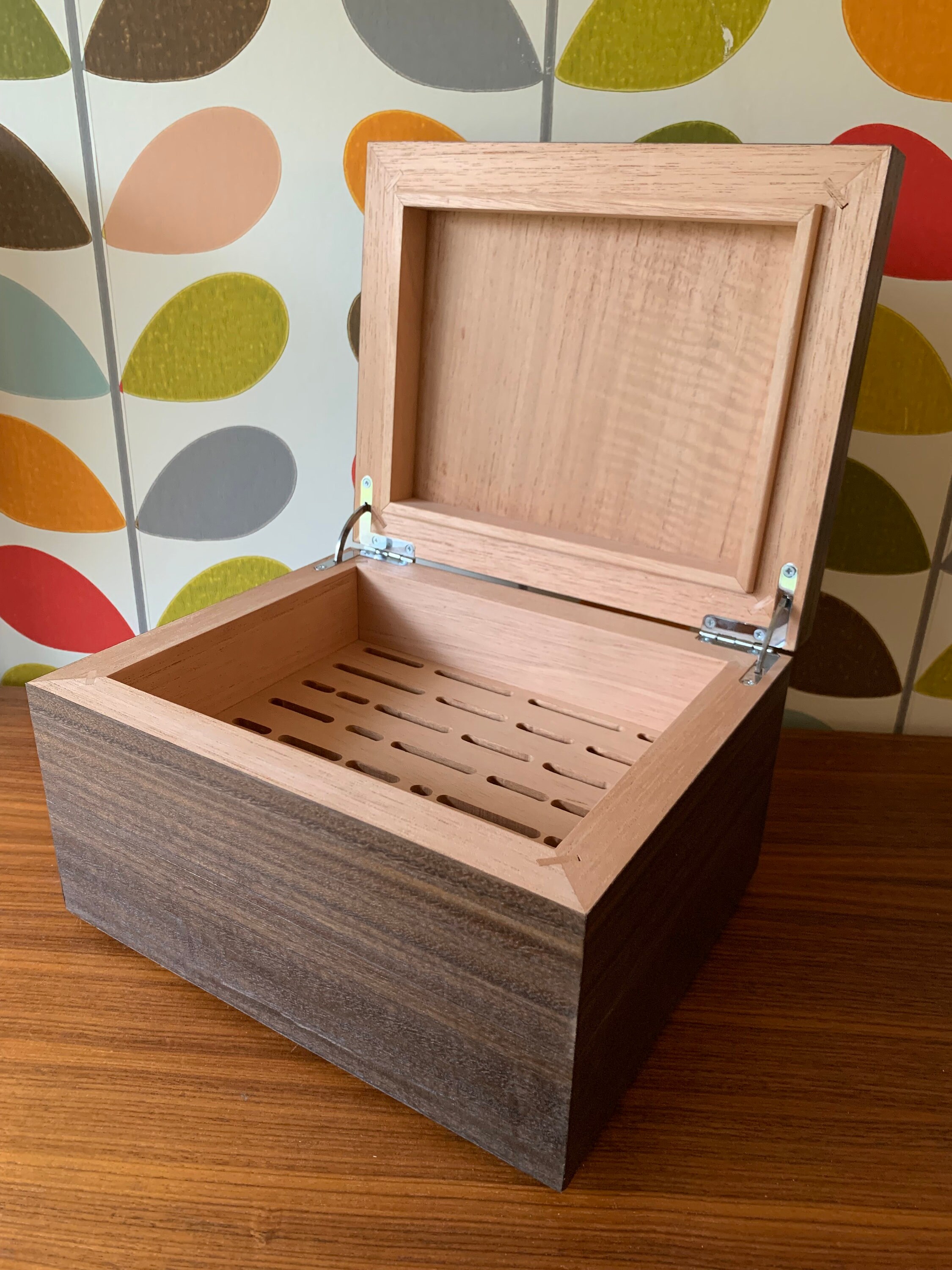 Handmade Cigar Humidor--dark Fumed Etimoe Wood - Etsy