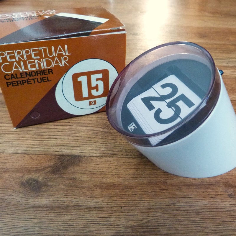 Retro Calendar - Etsy