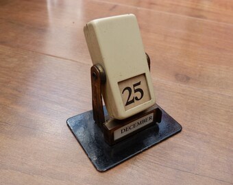 Desktop Flip Calendar - Etsy