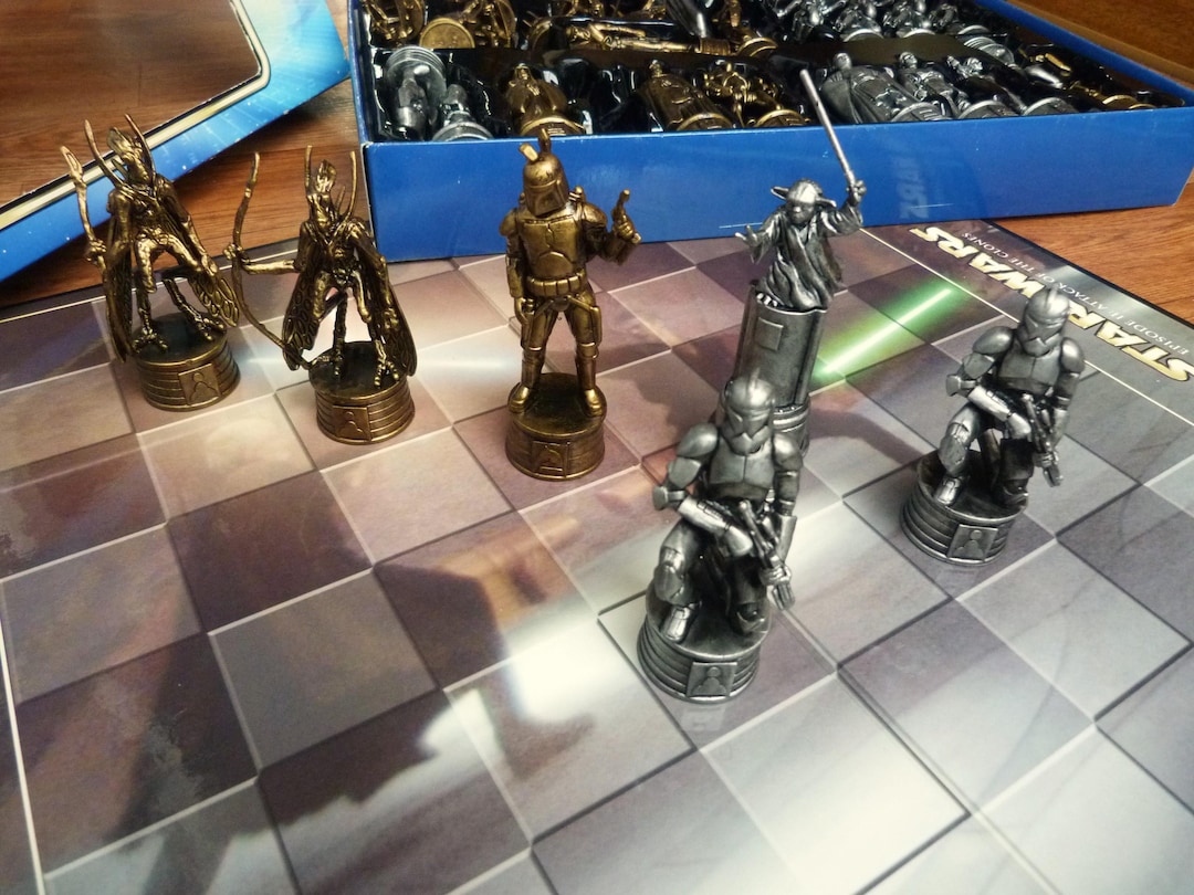 Vintage Star Wars Episode 2 3D Chess Set With Folding Board Complete ...