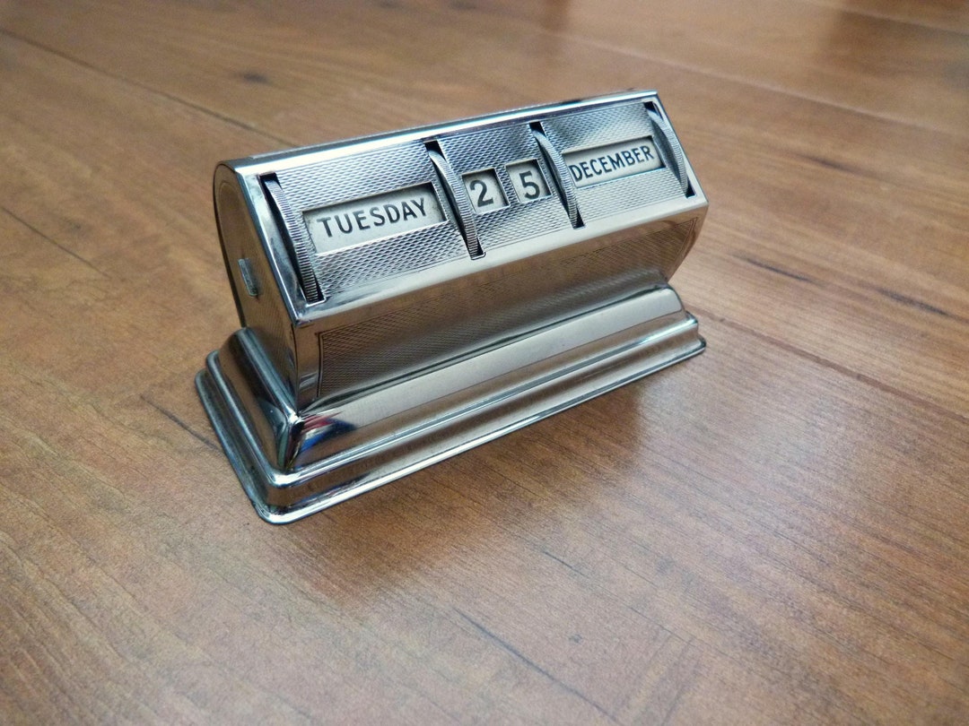 Vintage Perpetual Calendar Desk Calendar Silver Colour Shiny Chrome ...