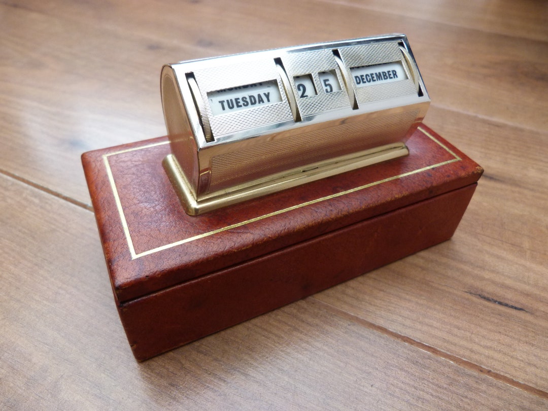 Vintage Perpetual Calendar Desk Calendar Gold/brass Colour Mounted on ...