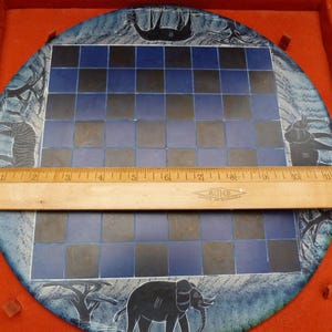 Vintage Kenyan Chess Set Carved Soapstone With 11 1/2 Inch Circular ...
