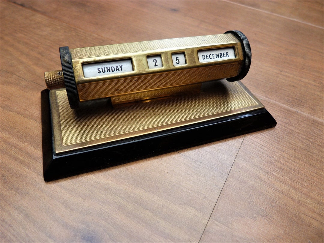 Vintage Perpetual Calendar Desk Calendar 1950s Vintage. Gold/brass Tone ...