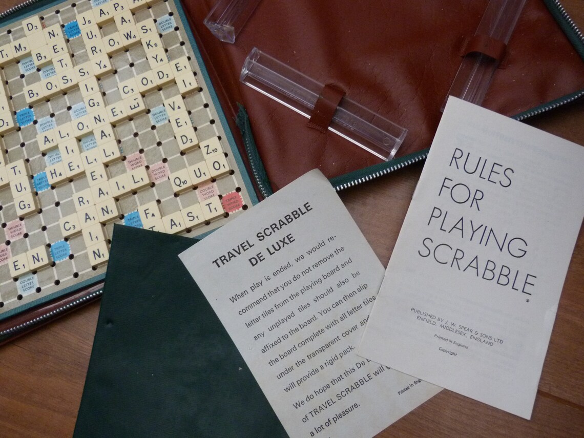 Vintage Deluxe Travel Scrabble set peg tiles. letter racks | Etsy