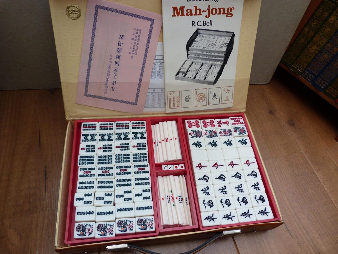 Vintage Japanese Riichi Mahjong Set in Carry Case Complete With 144 ...