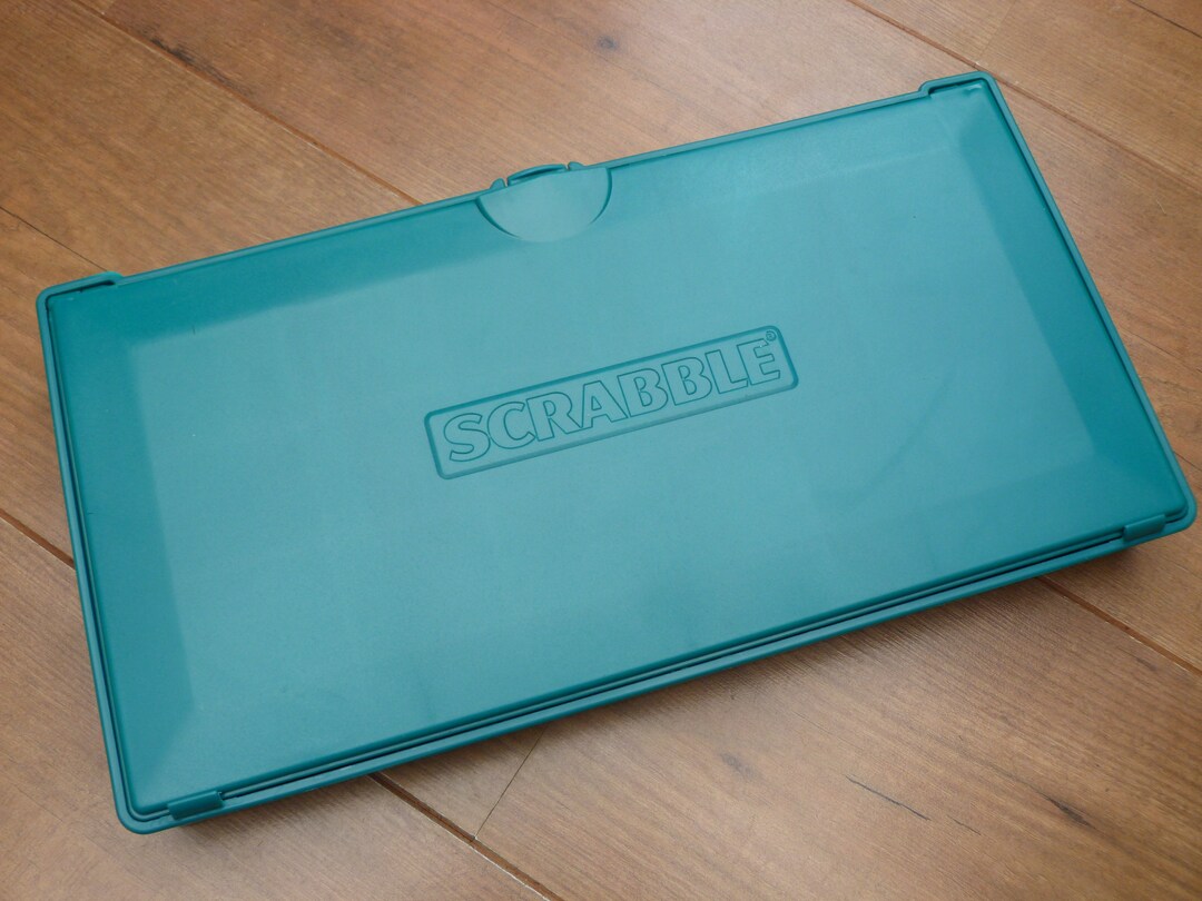 Full Size Travelling Scrabble Set in Hard Plastic Case Folding Ridged ...