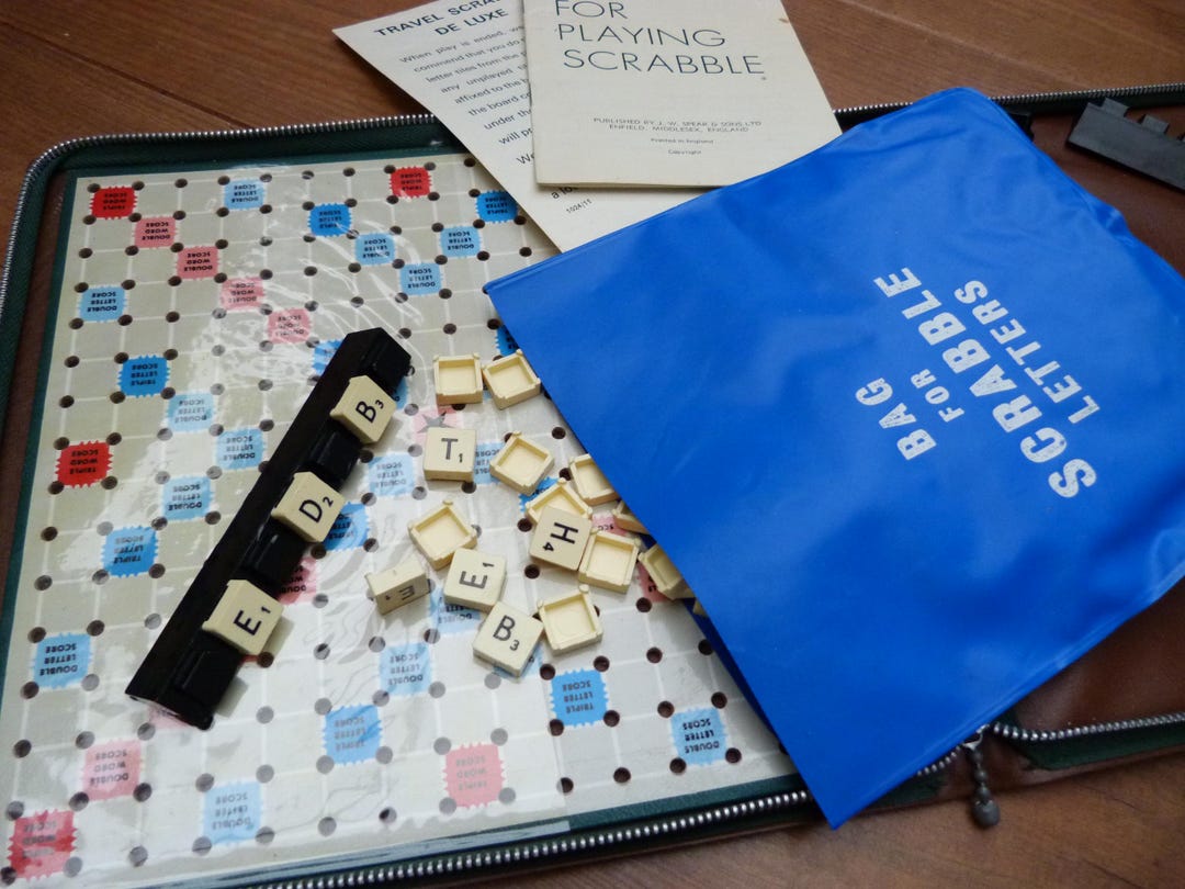 Vintage Deluxe Travel Scrabble Set, Peg Tiles. Letter Racks and Board ...