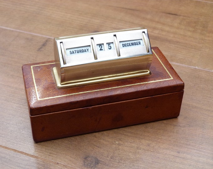 Vintage Perpetual Calendar Desk Calendar Gold/brass Colour Mounted on ...