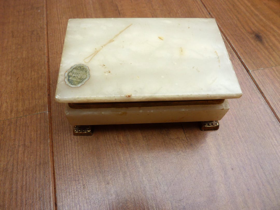 Vintage Alabaster Trinket Box Yellowy White Hinged Stone 4 1/4 Inch ...