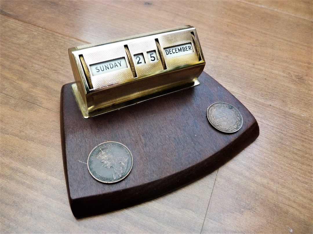 Vintage Perpetual Calendar Desk Calendar With Canadian 1916 One Cent ...