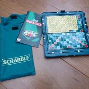 Vintage Pocket Scrabble Magnetic Set, Hard Plastic Folding Case Board ...