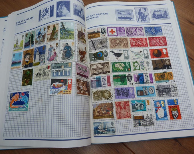 Vintage Stamp Album 100 World Stamps 1970s-80s Europe Asia 150 Pages ...