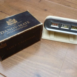 Vintage Retro Dandy-mate Perpetual Calendar Desk Calendar 1960s White Plasti Mid Century Modern ...