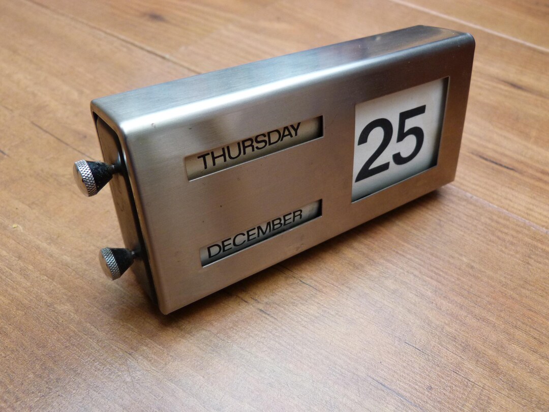 Vintage Perpetual Calendar Desk Calendar Stainless Steel Silver Colour ...