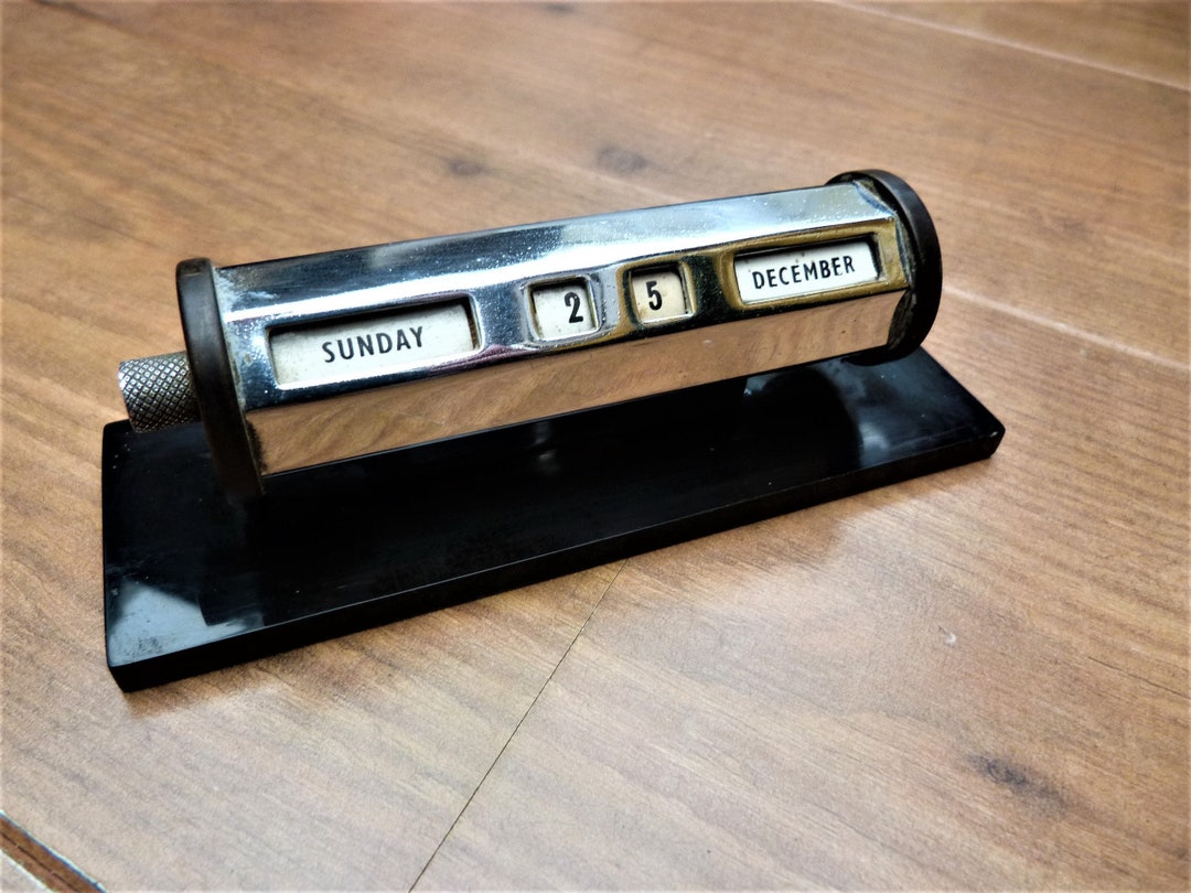 Vintage Perpetual Calendar Desk Calendar 1960s Vintage. Silver - Etsy