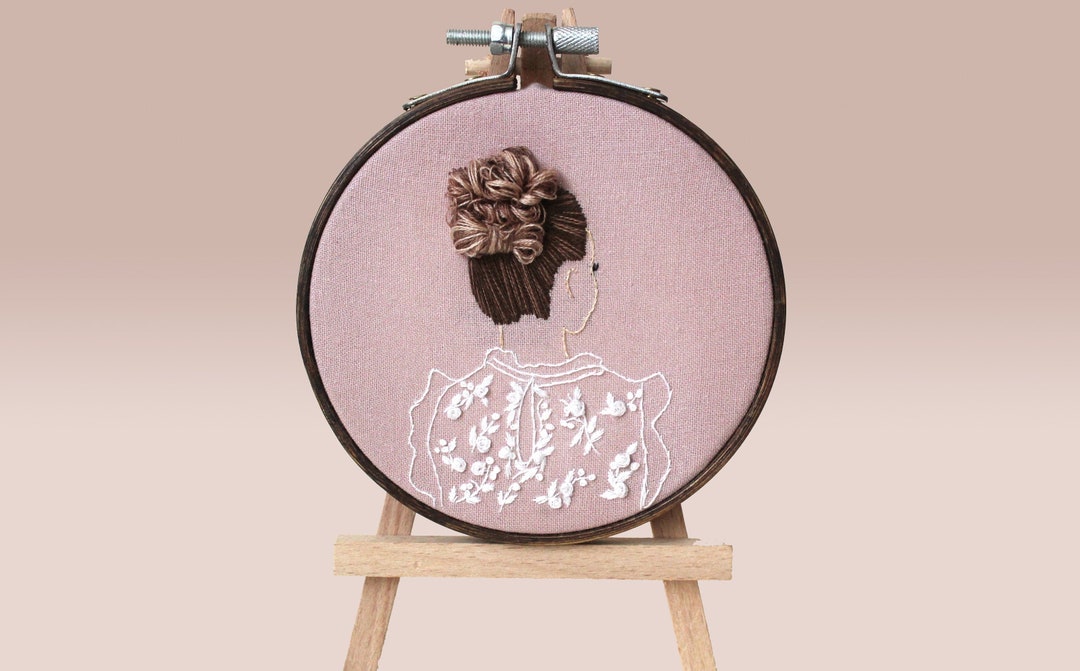 Girl Embroidery Mini Hoop on Cotton Fabric, Embroidery Art With 10cm ...